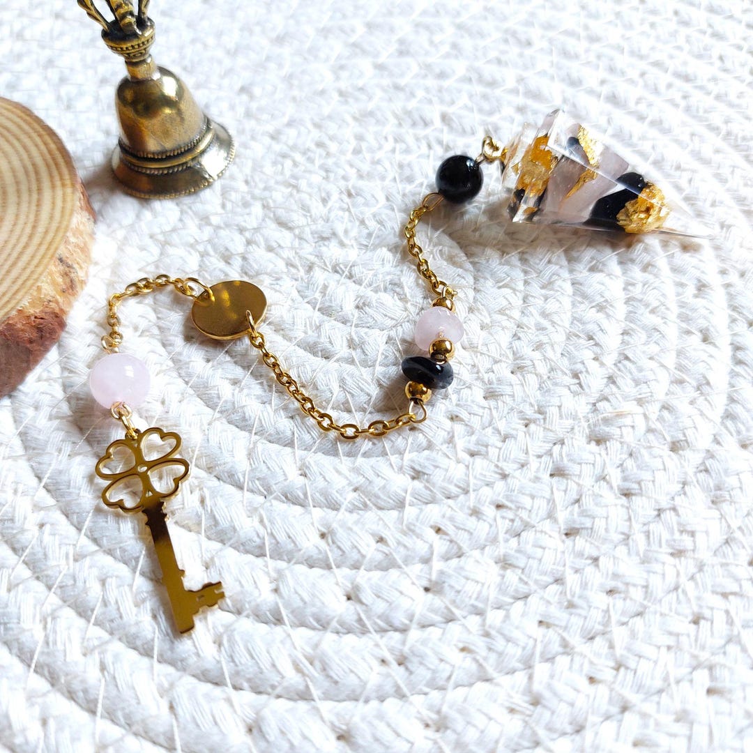Divinatory Pendulum Key of Wisdom to Personalize - Resin Pendulum ...