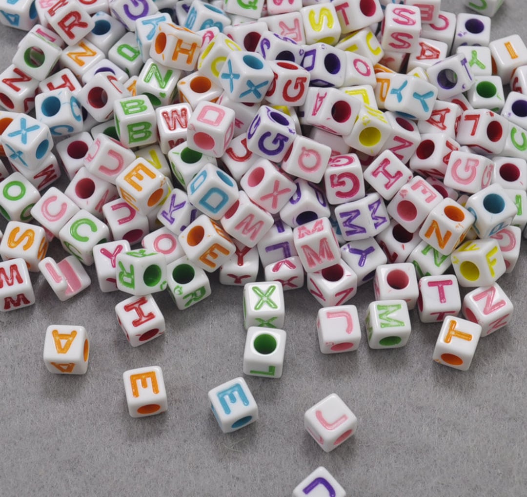 200pcs Alphabet Beads,7mm White Cube Beads,mixed Color Letters-acrylic ...