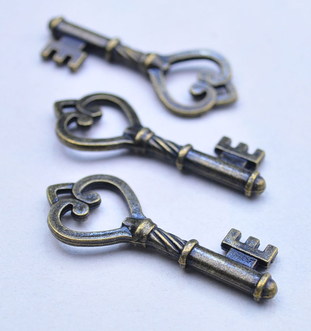 Key Charms.vintage Key Pendants .20pcs Antique Bronze Heart Key Charm ...
