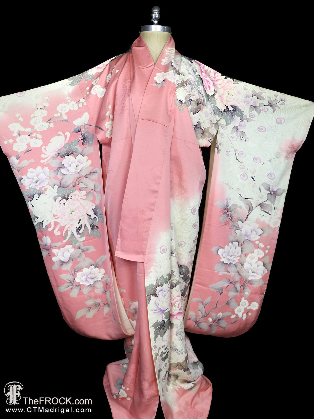 Vintage Silk Furisode Kimono, Robe Coat Dressing Gown, Pink Ivory White ...