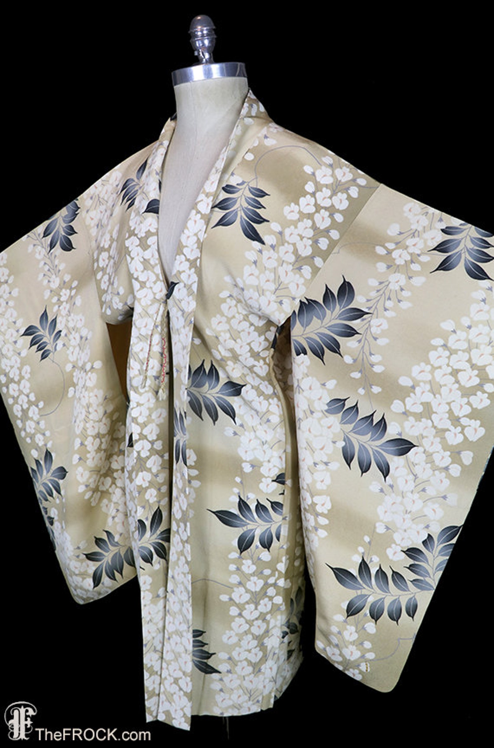 Old Silk Haori Kimono, Robe Jacket Dressing Gown, Vintage Wisteria ...