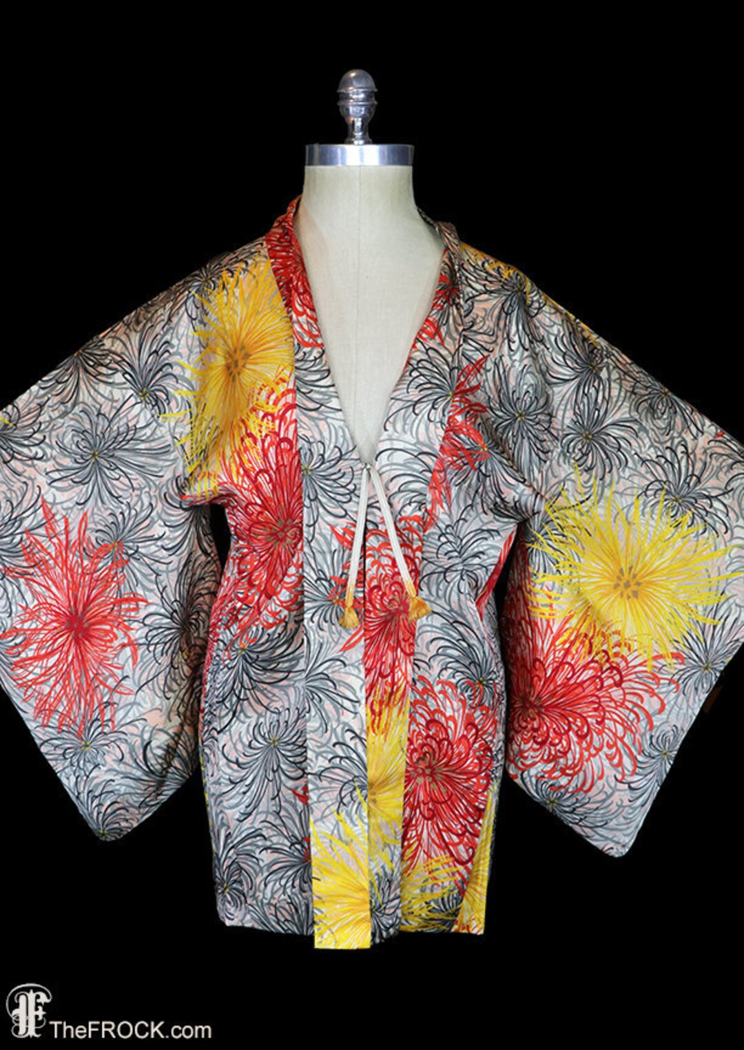Old Silk Haori Kimono, Robe or Jacket or Dressing Gown, Vintage Flowers ...