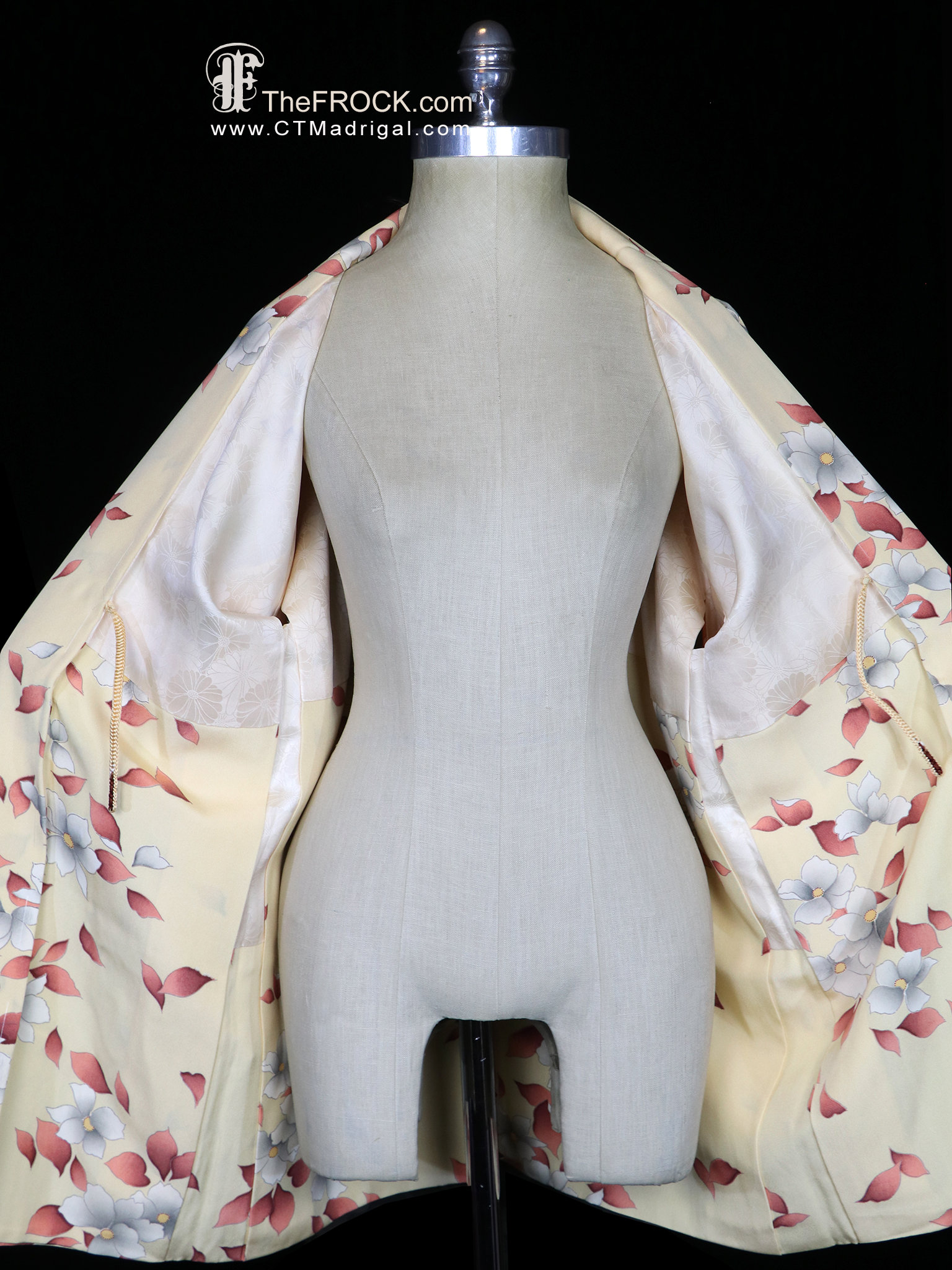 Yellow Silk Haori Kimono, Robe or Jacket or Dressing Gown, Vintage ...