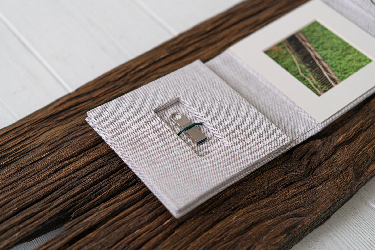 Personalized USB and DVD Box With Magnetic Closure Dvd/usb - Etsy