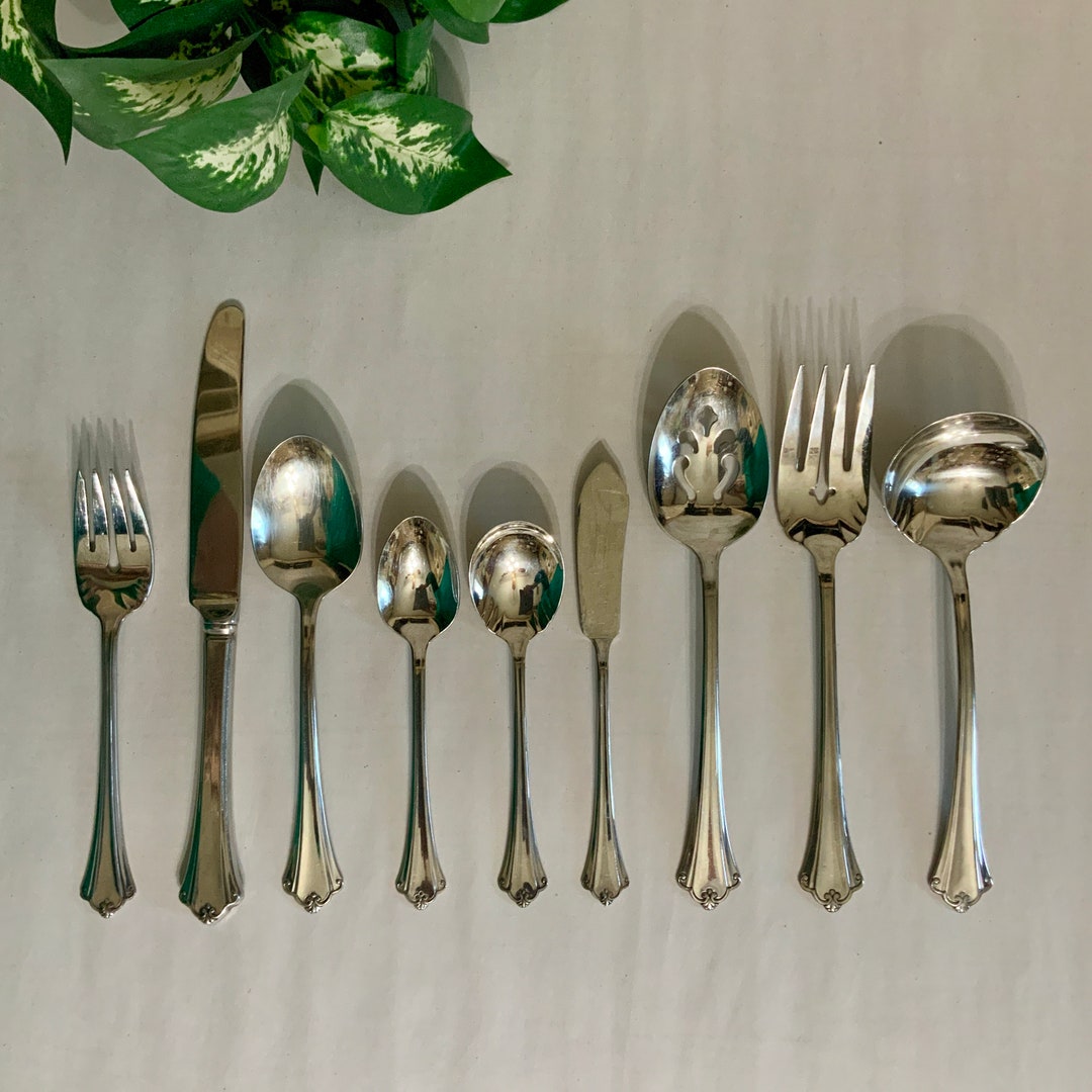 Anticipation stainless by Oneida Silver Deluxe, Glossy Pattern ...