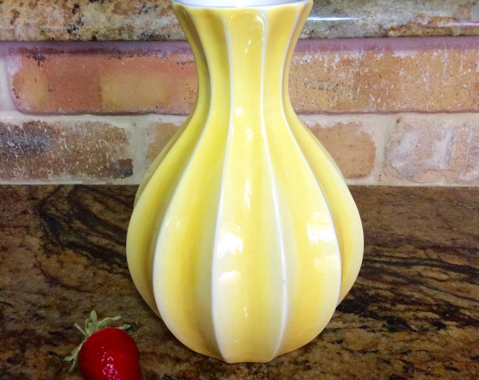 Retro Mid-century Melon Shape FTD Gift Vase in Sunny Yellow - Etsy