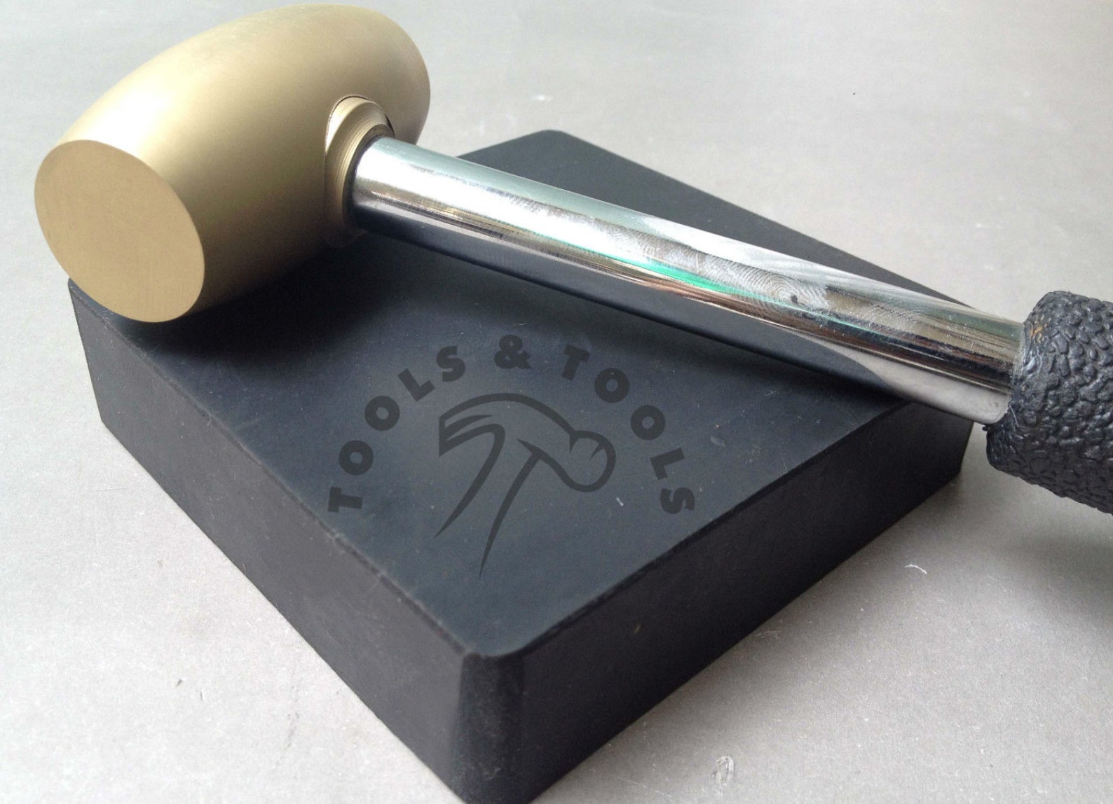 2 LB BRASS HAMMER and rubber bench block hammering stamping | Etsy