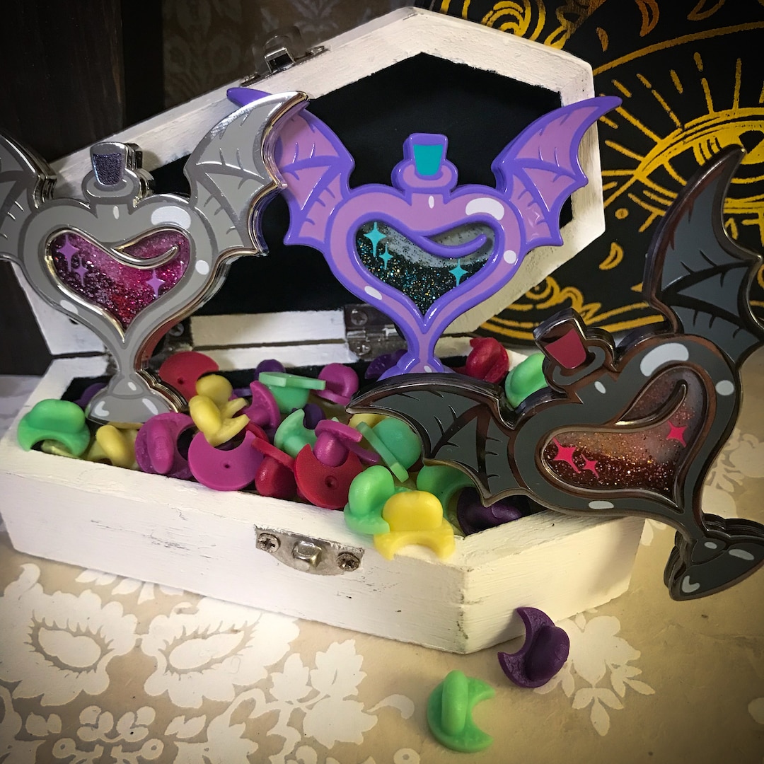 Dracula’s Kiss Potion Enamel Pin, Creepy Cute Pins, Pastelgoth Pins ...