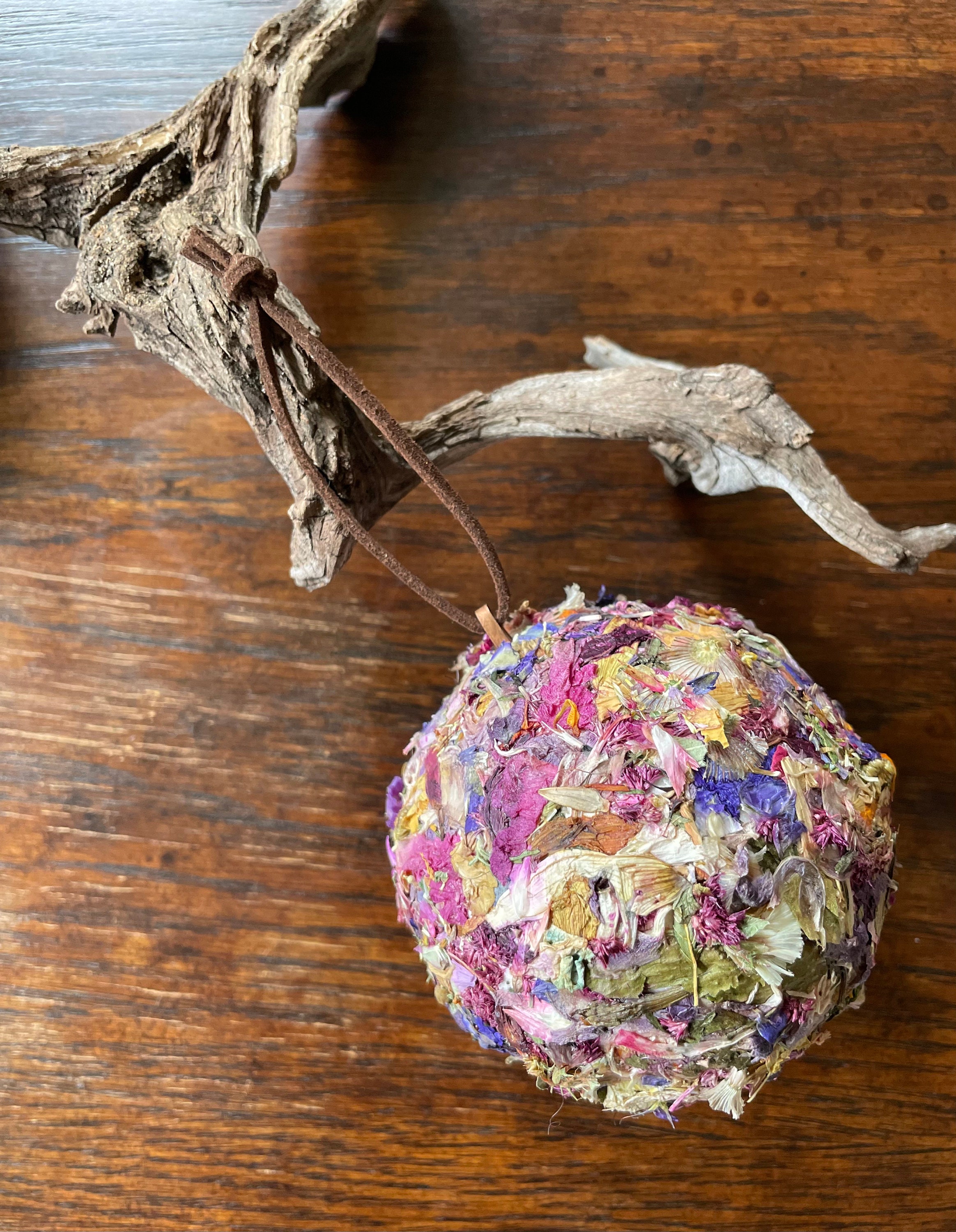 Dried Flower Sphere / Everlasting Flower Ornament / Decorative Ball ...