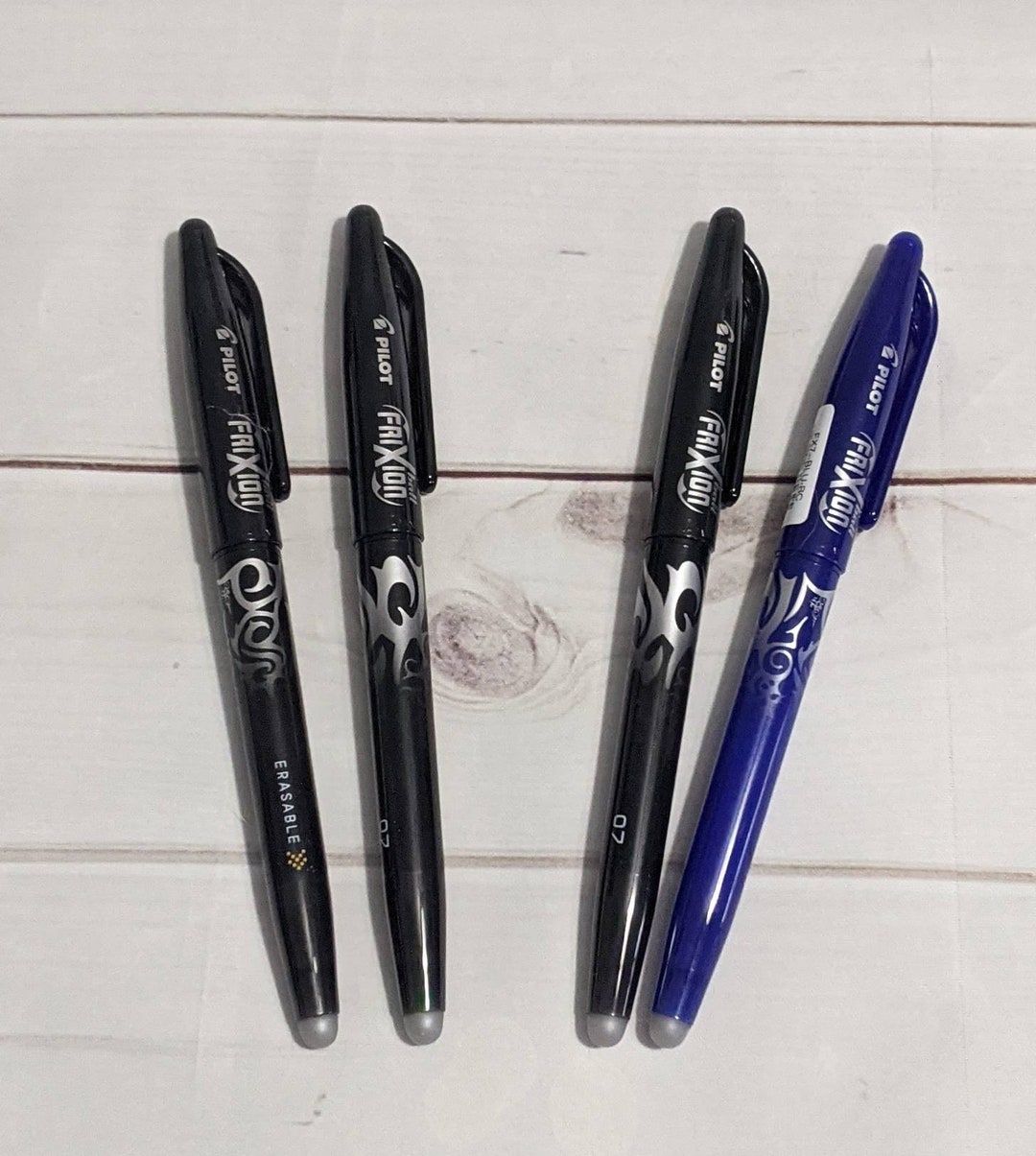 Paquete de pluma de gel borrable frixion de dos / dos negro / uno negro ...