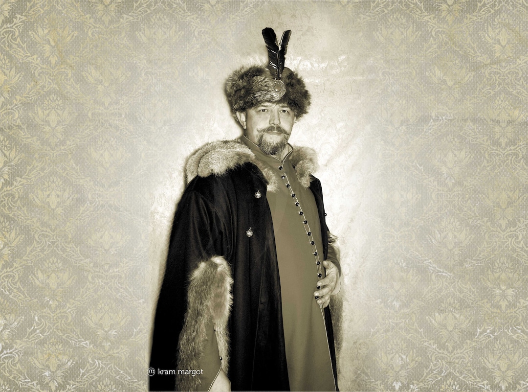 Delia, Custom-made Overcoat, Woolen Noble Cloak With Natural Fur ...