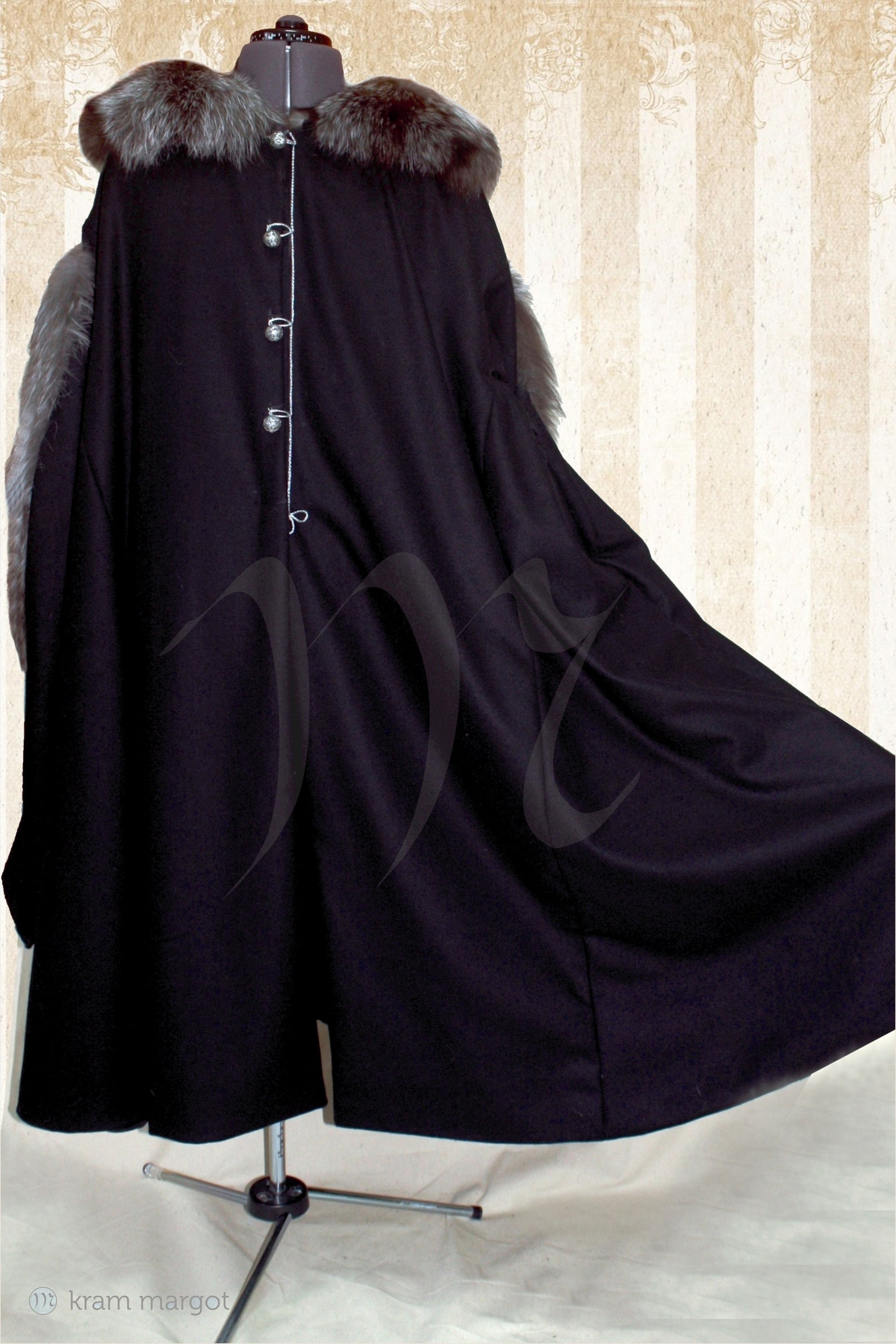 Delia, Custom-made Overcoat, Woolen Noble Cloak With Natural Fur ...