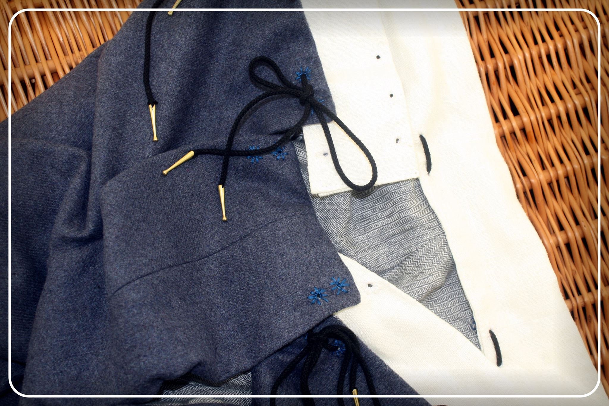 Medieval Woolen Joint Snake With a Sack bray Men's | Etsy