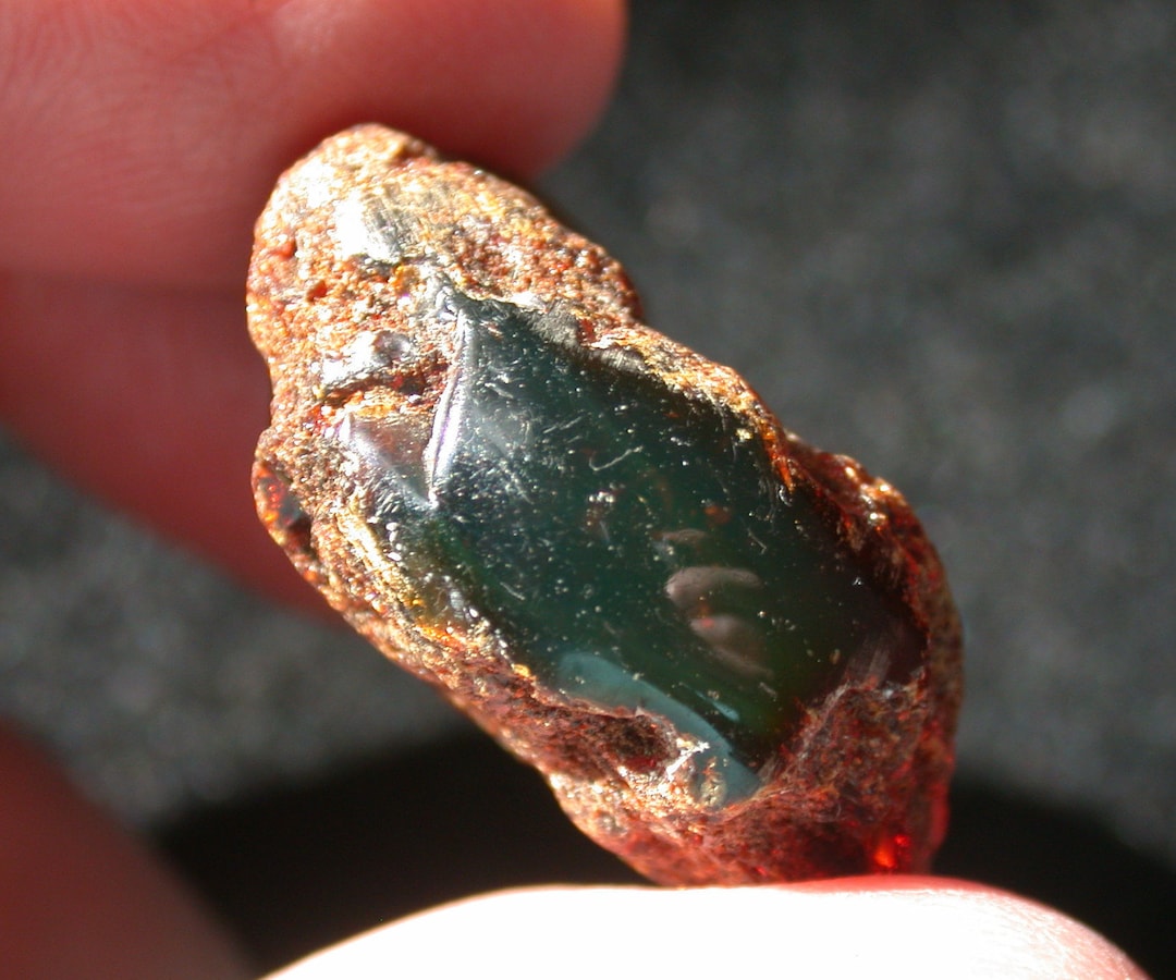 Hermosa piedra preciosa de ámbar dominicano ROJO rubí sin tratar grande ...