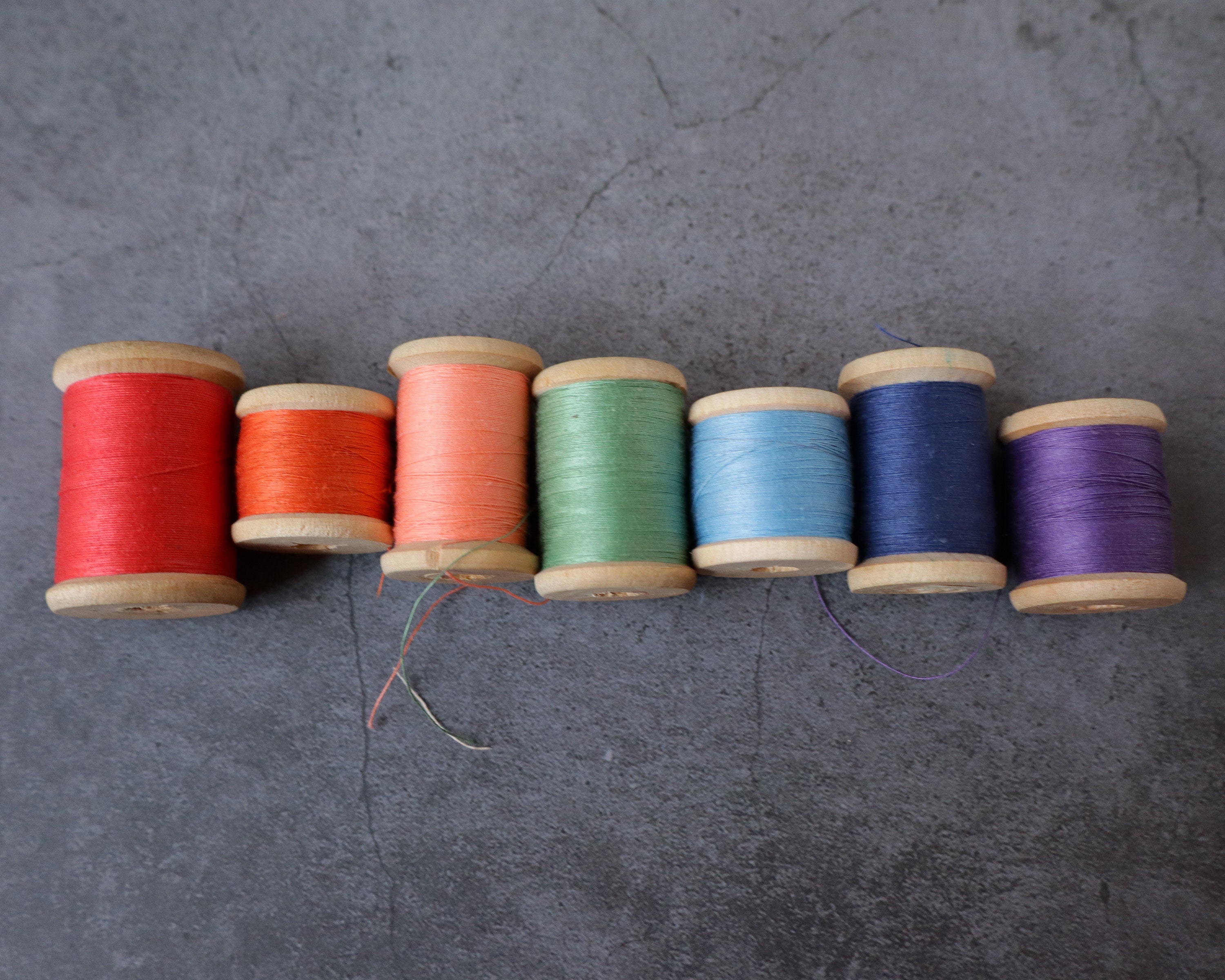 7 Rainbow Wooden Reels With Sewing Cotton Threads in Rainbow Colors ...