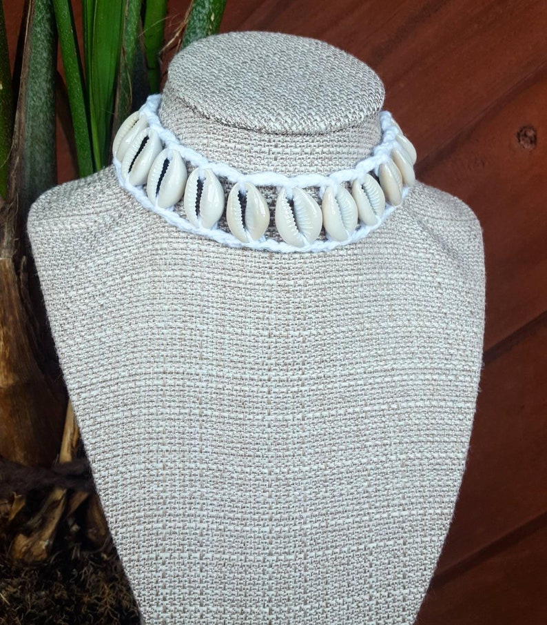 Cowrie Shell Choker White - Etsy