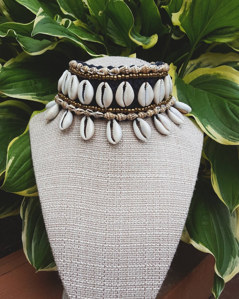 Cowrie Shell Choker Black - Etsy