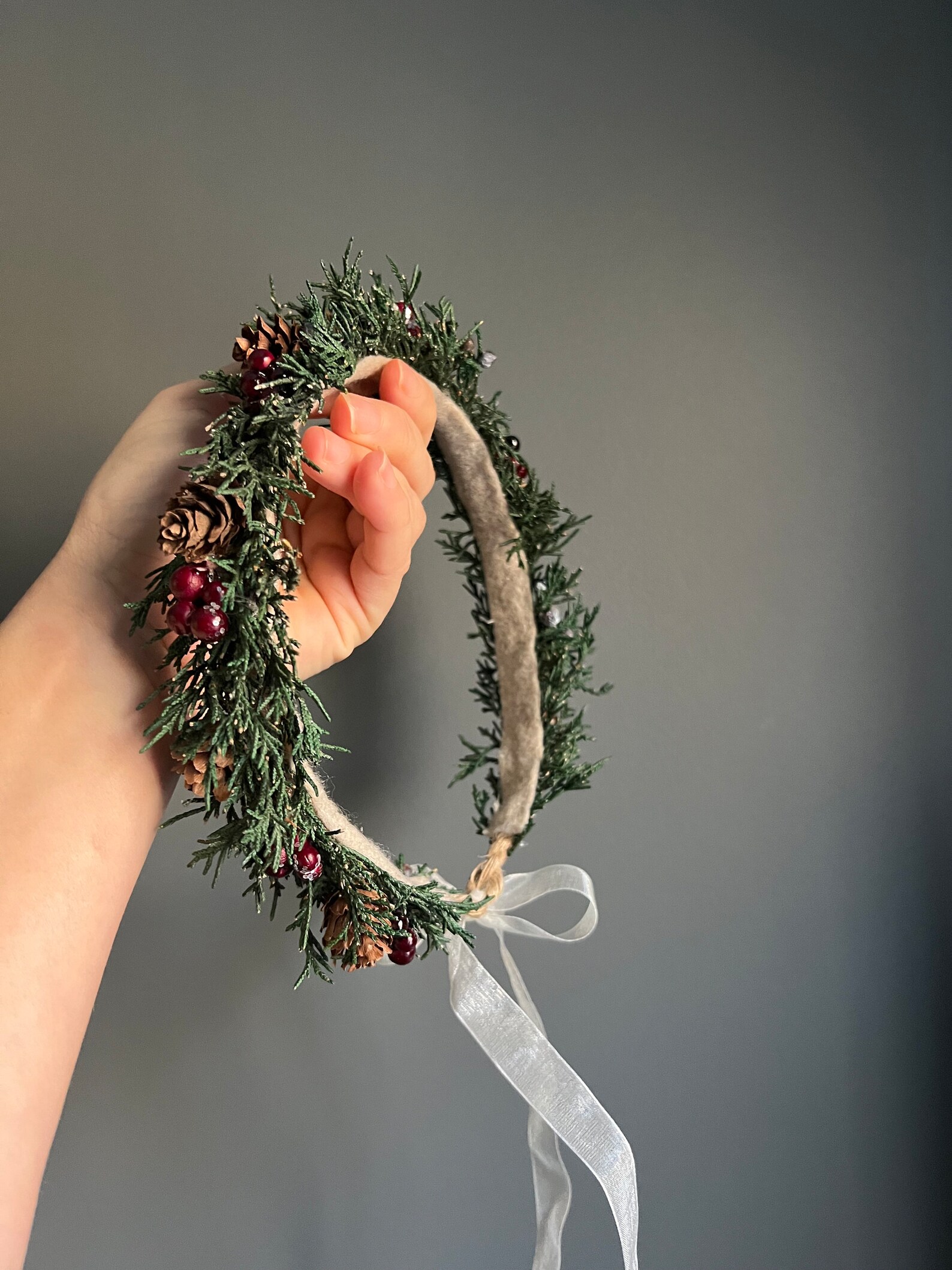 Christmas Flower Crown: Juniper, Red Berries & Pinecones - Etsy