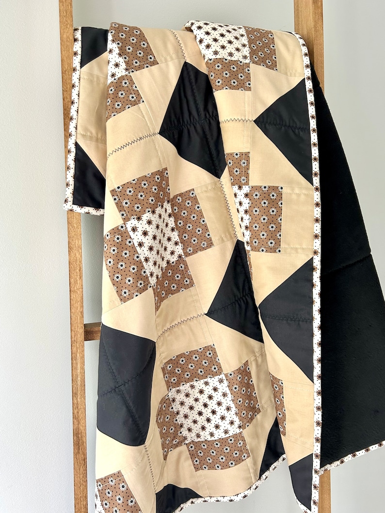 High Contrast Neutral Modern Floral Accent or Lap Quilt. - Etsy