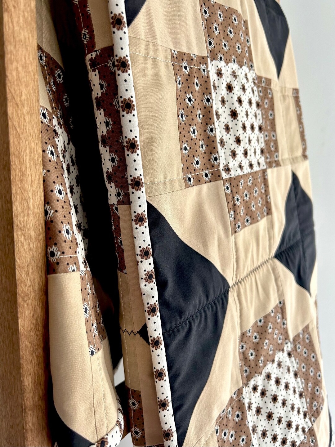 High Contrast Neutral Modern Floral Accent or Lap Quilt. Handmade, 100% ...