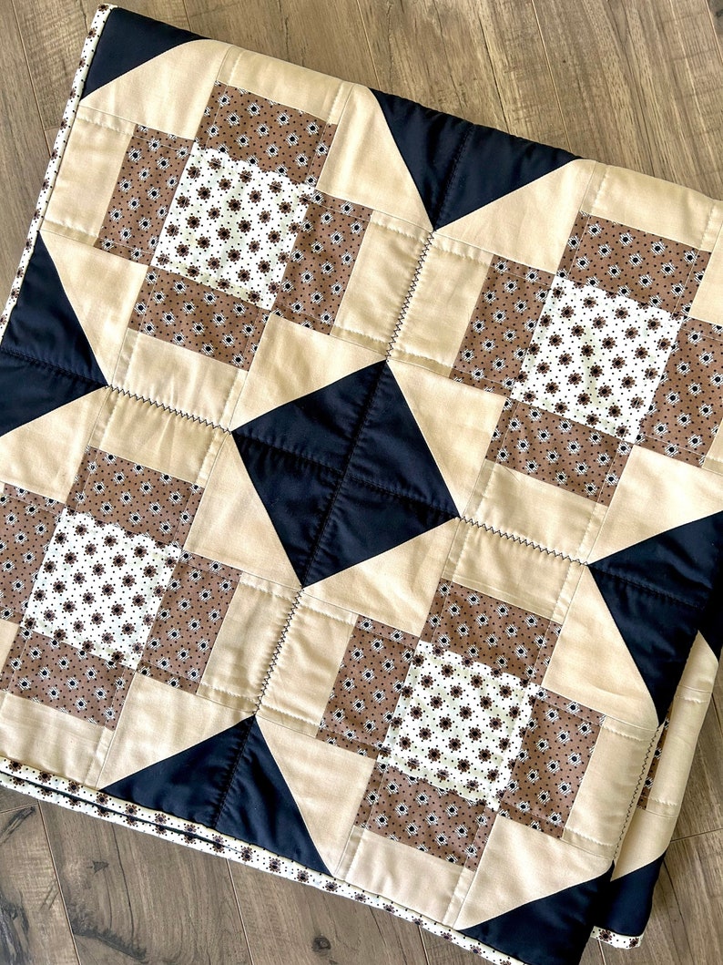 High Contrast Neutral Modern Floral Accent or Lap Quilt. - Etsy