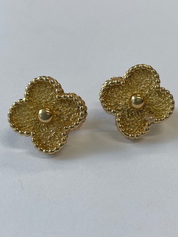 Van Cleef & Arpels 18K Alhambra post earrings - Gem