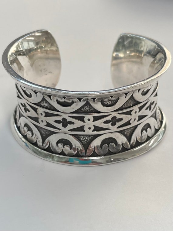 Sterling silver Indonesian cuff bracelet - Gem
