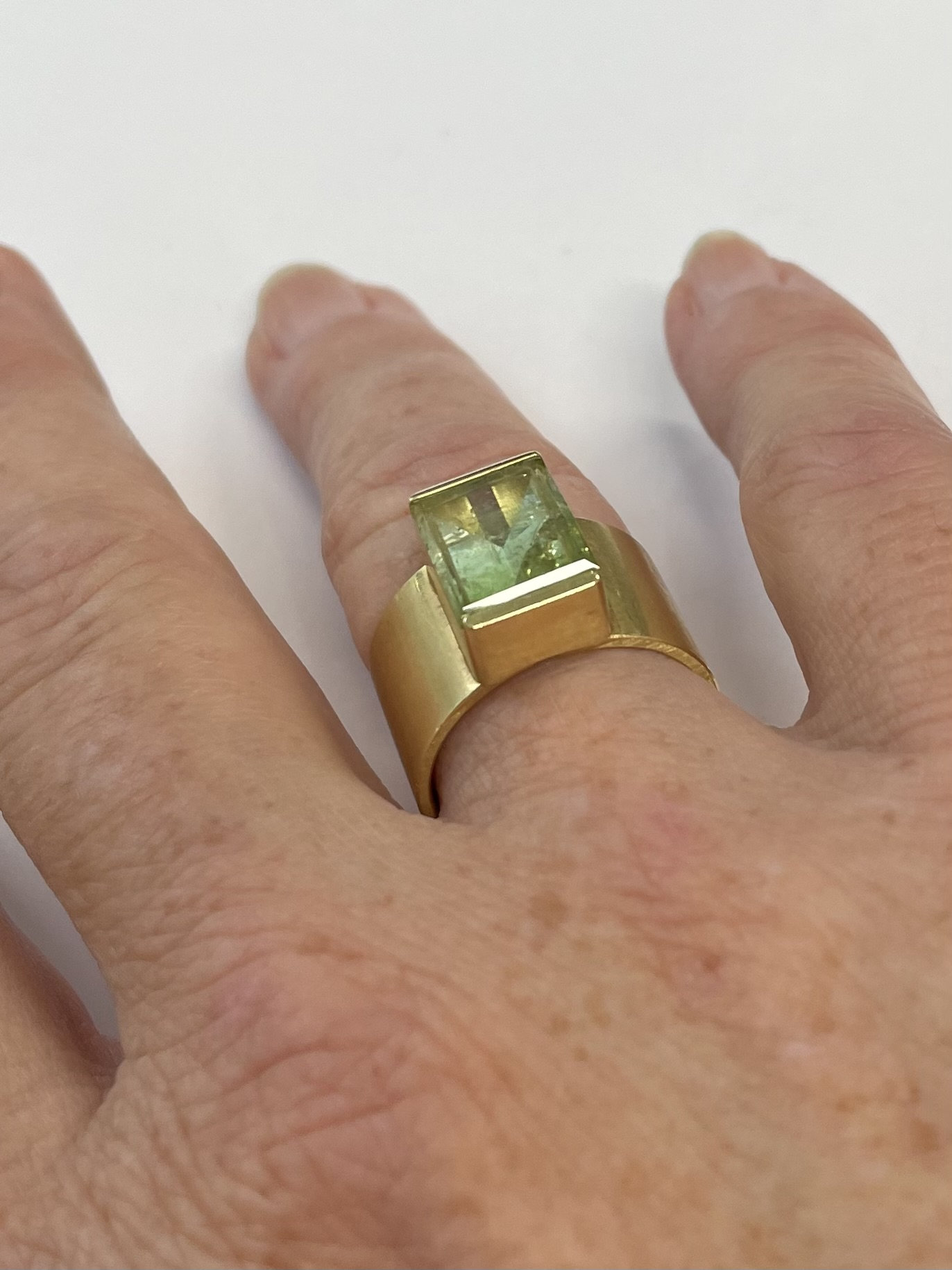 18K Wide Gold Ring With Center Rectangular Pale Green Tourmaline - Etsy