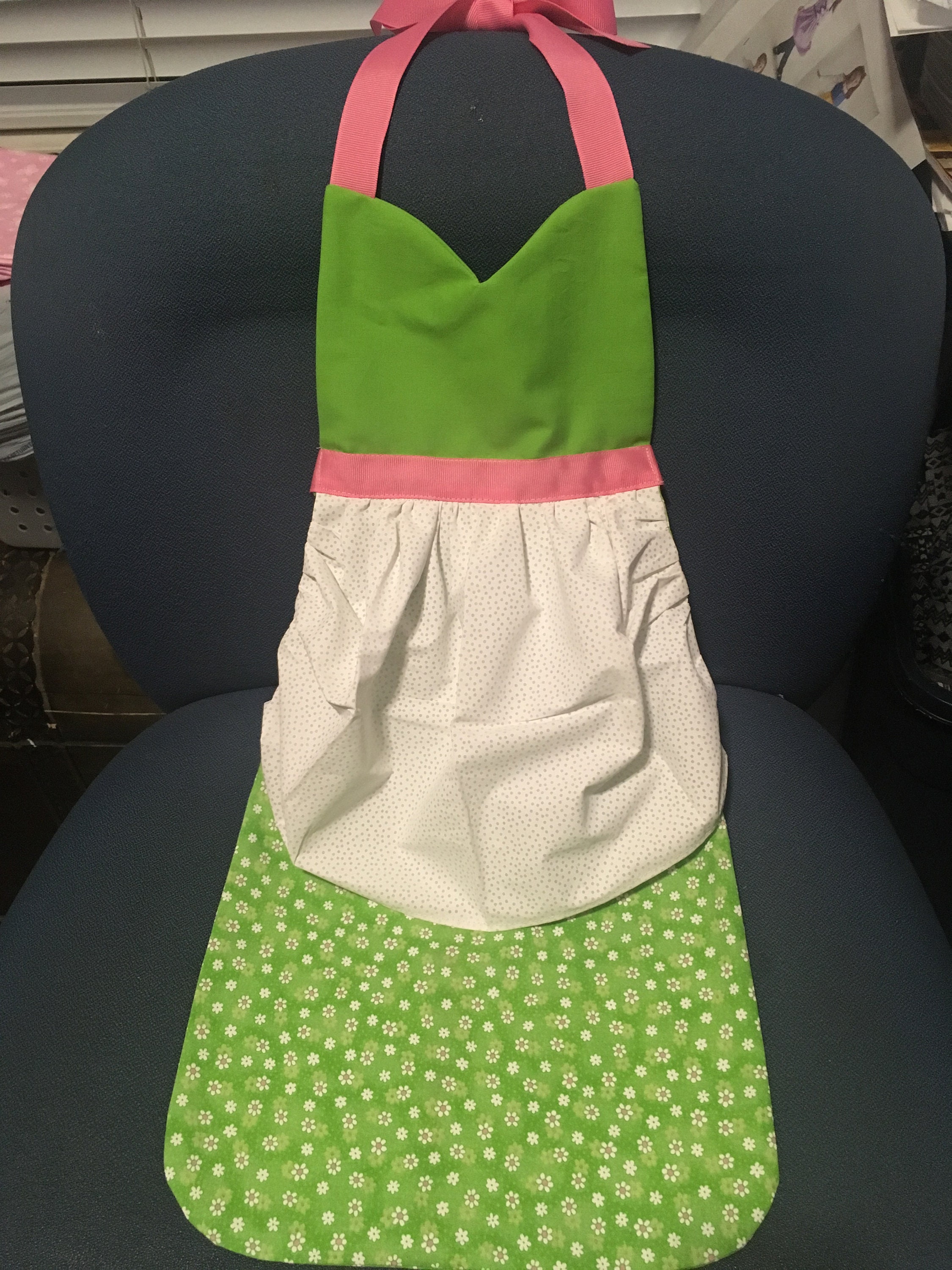 Aprons-Custom Princess/Fairy Aprons - Etsy España