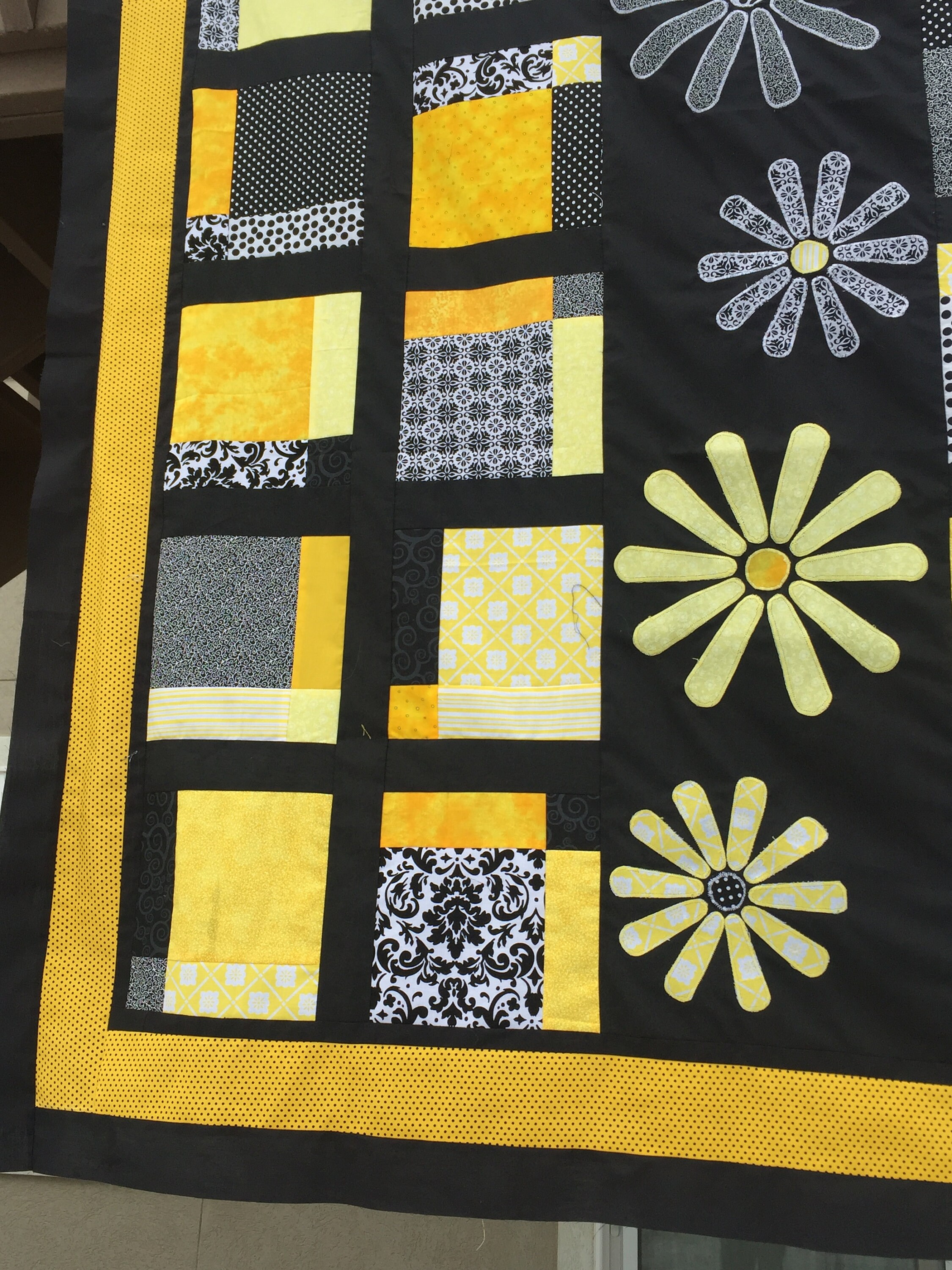 Flower Panel Quilt-black and Yellow - Etsy