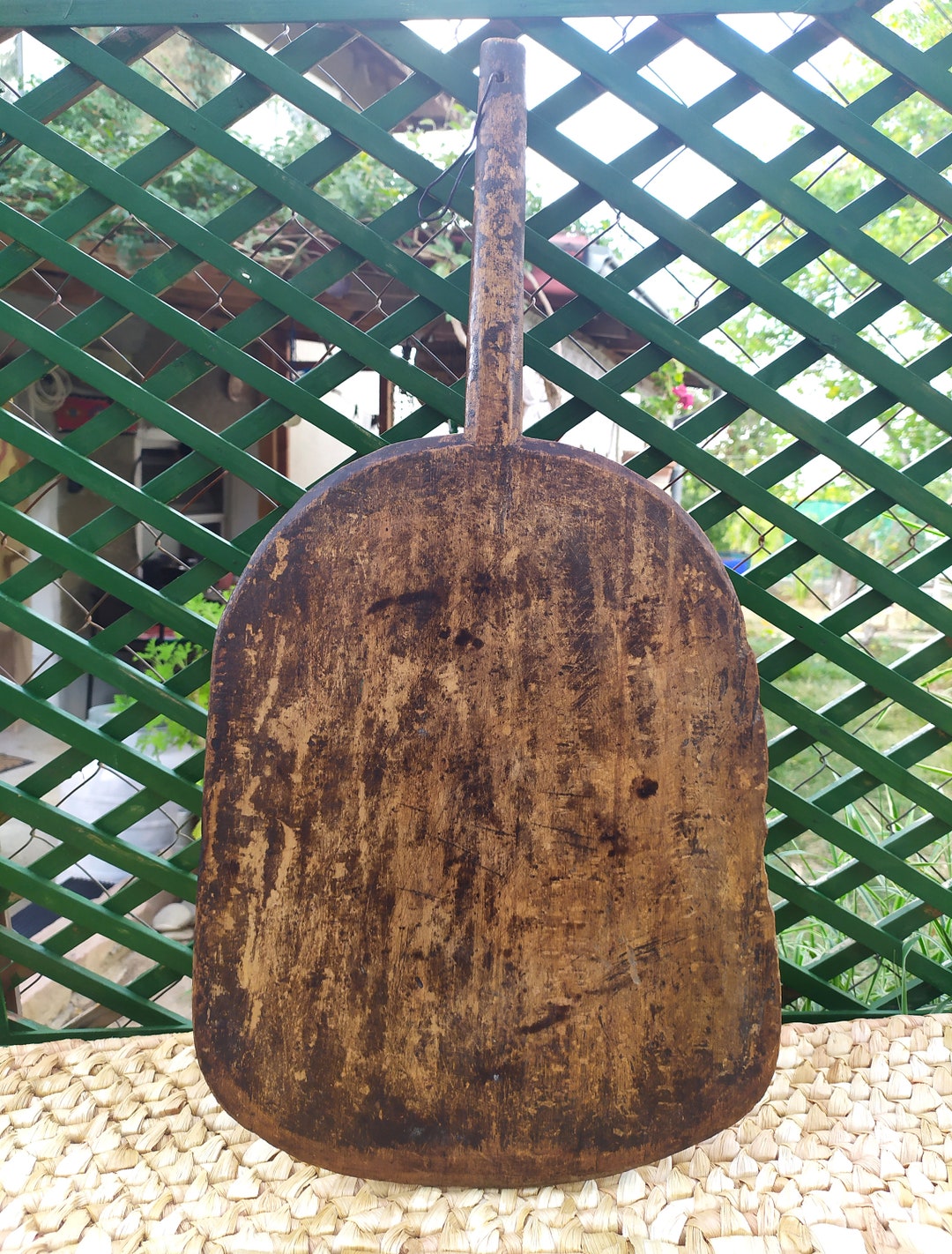 Tabla de pan de madera grande primitiva antigua temprana de 26,4 con ...