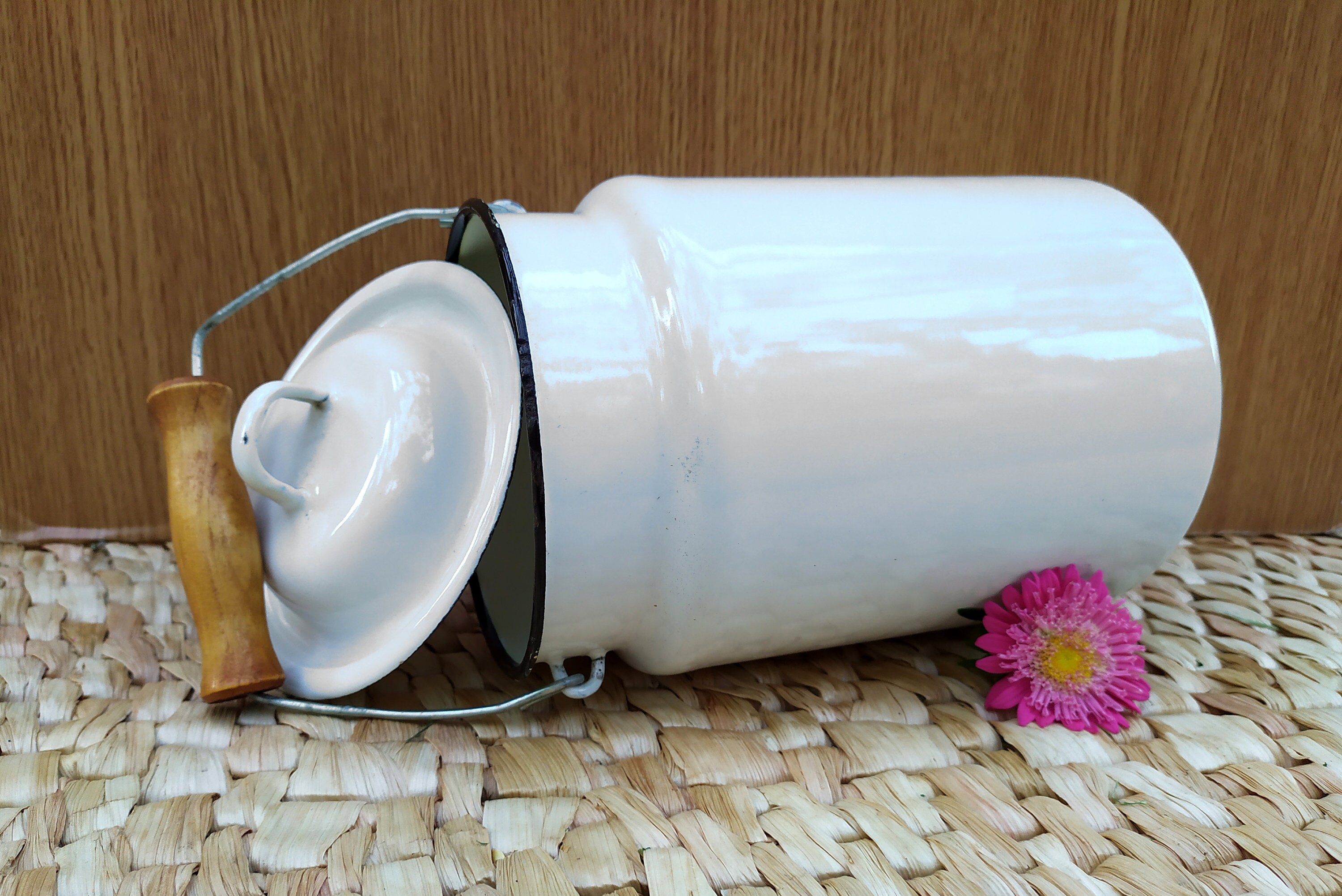 Vintage Old White Enamel Pot With Lid and Wood Handle - Etsy