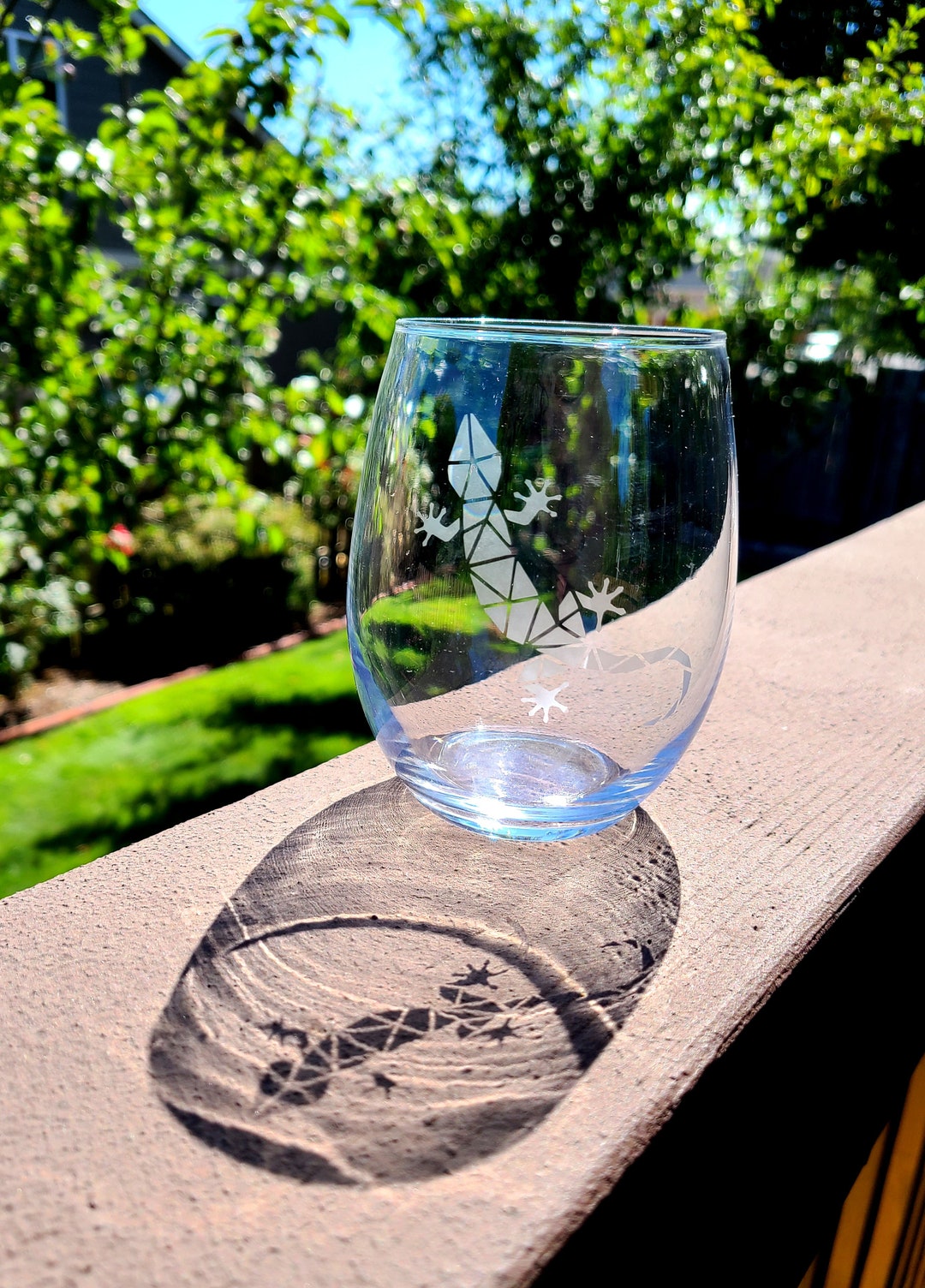 Etched Gecko Wine Glass, Lizard Glass, Etched Barware, Stemless Wine ...