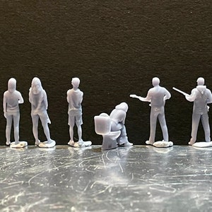 1:64 Miniature Human Figures Resin / Unpainted Great for Dioramas / Hot ...