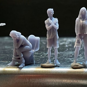 1:64 Miniature Human Figures Resin / Unpainted Great for Dioramas / Hot ...