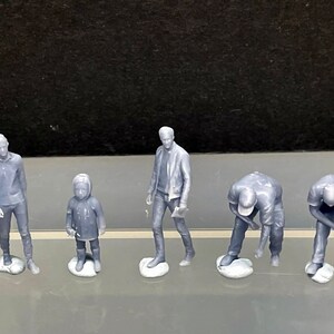 1:64 Miniature Human Figures Resin / Unpainted Great for Dioramas / Hot ...