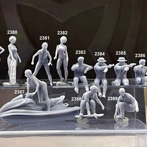 1:64 Miniature Human Figures Resin / Unpainted Great for Dioramas / Hot ...
