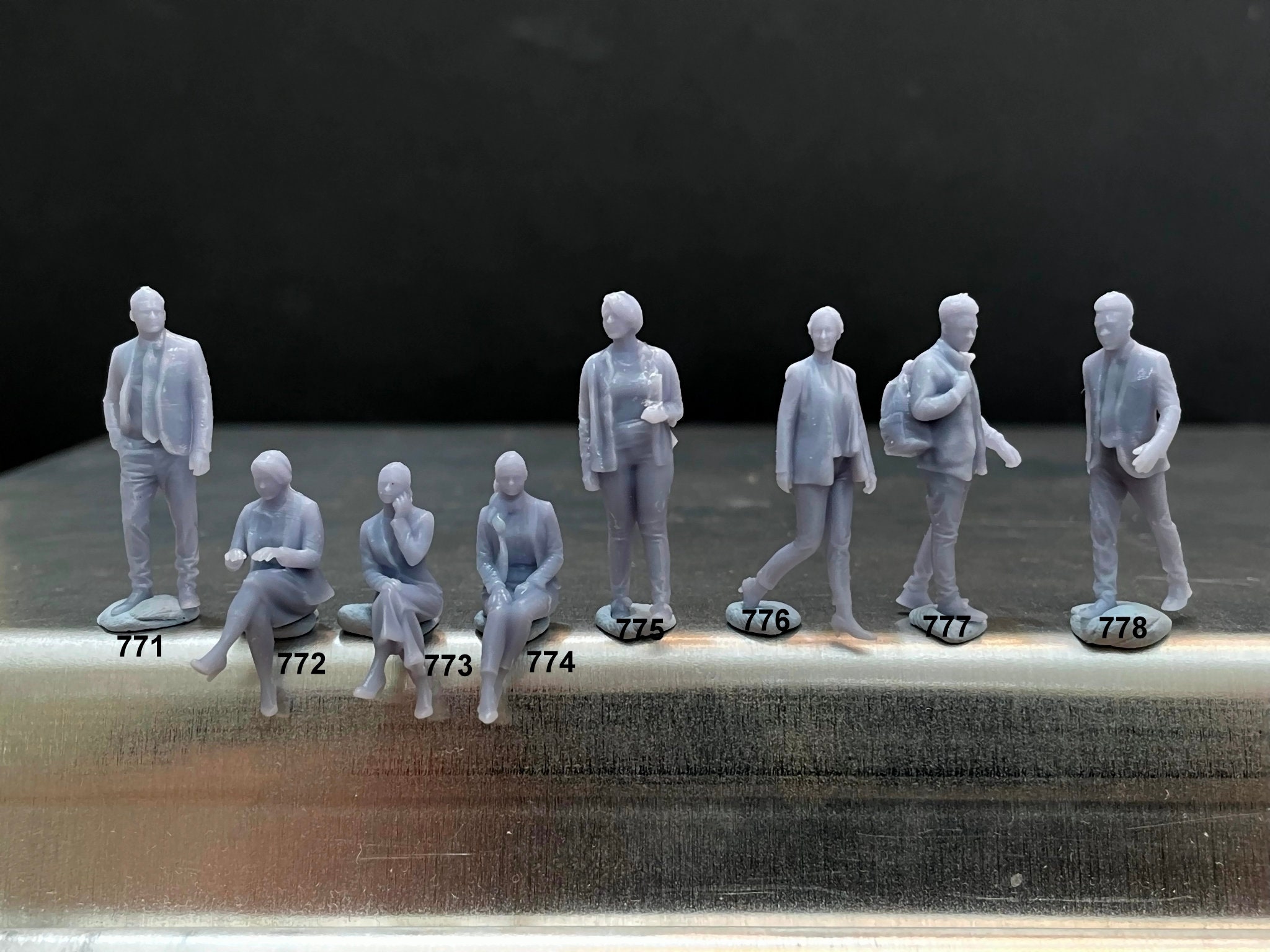 1:64 Miniature Human Figures Resin / Unpainted Great for | Etsy