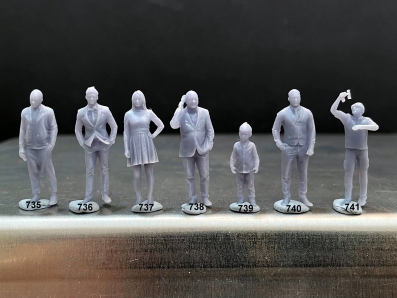 1:64 Miniature Human Figures Resin / Unpainted Great for - Etsy