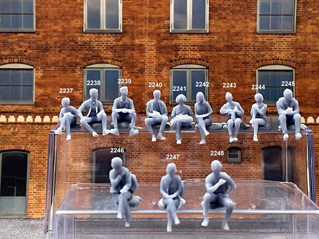 Double G 1:64 Miniature Human Figures - Unpainted - Great for Dioramas ...
