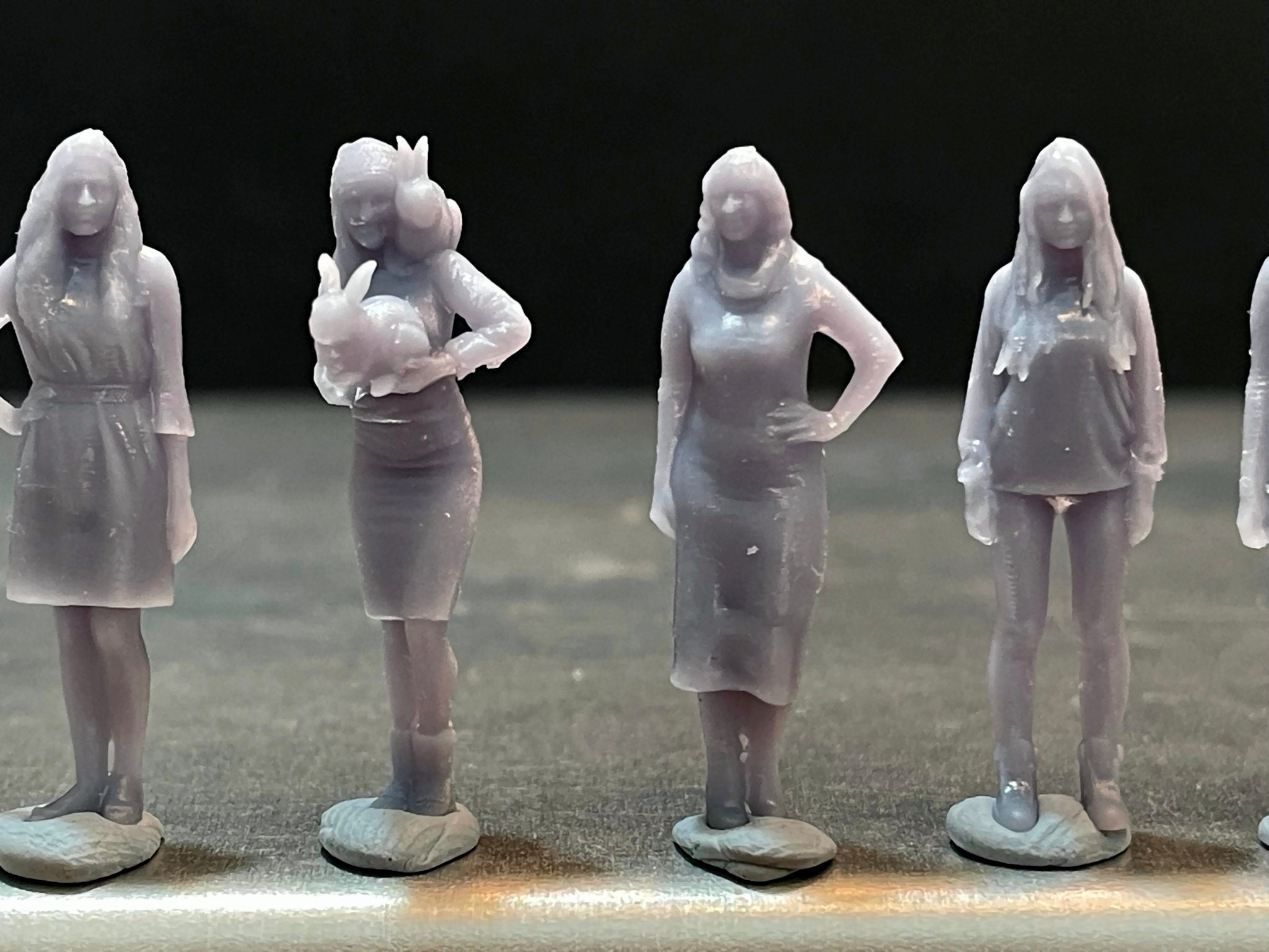 1:64 Miniature Human Figures Resin / unpainted great for | Etsy