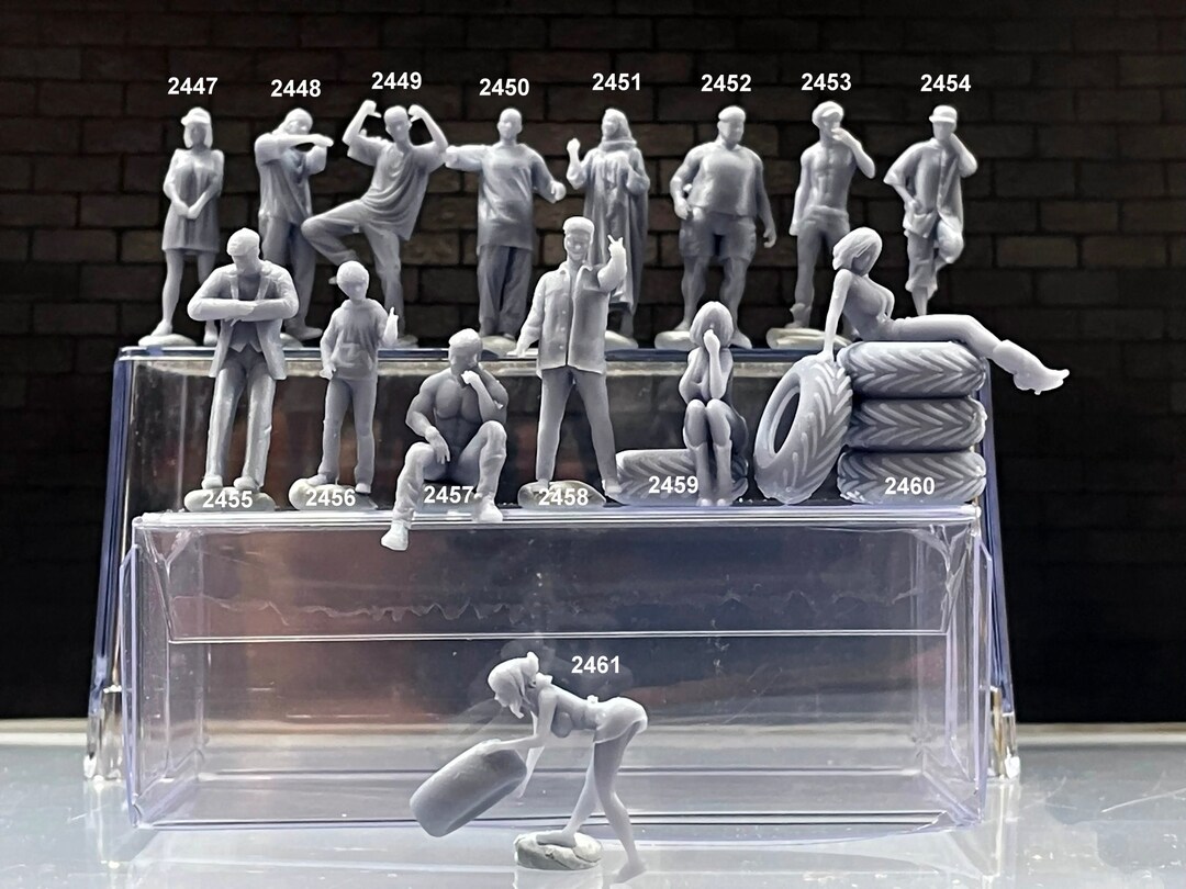 1:64 Miniature Human Figures Resin / Unpainted Great for Dioramas / Hot ...