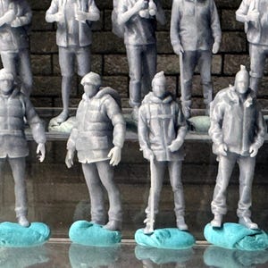 1:64 Miniature Human Figures Resin / Unpainted Great for Dioramas Hot ...