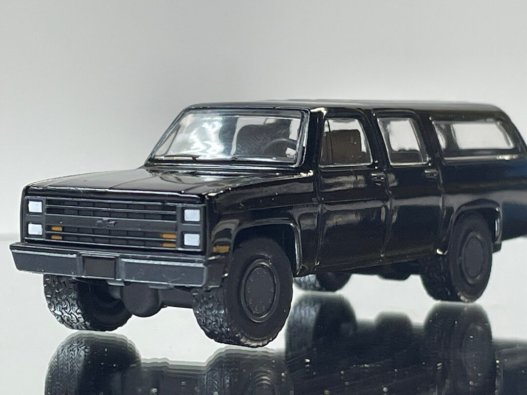 1-64 Scale / S-scale 1985 Chevrolet Suburban C10 Custom Deluxe Great ...