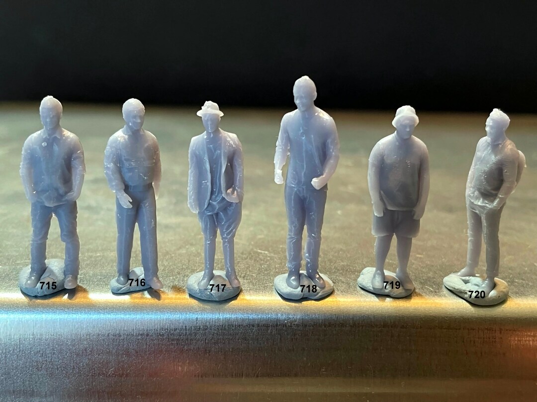 1:64 Miniature Human Figures Resin / Unpainted Great for Dioramas / Hot ...