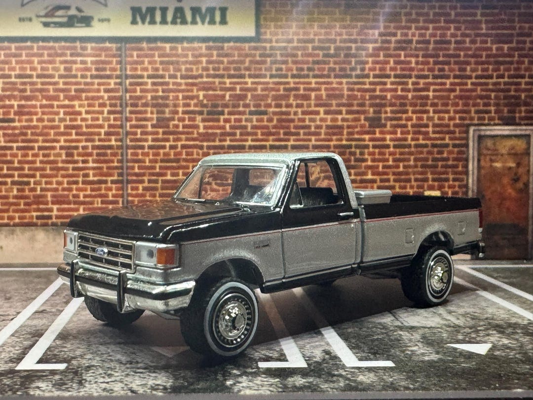 1-64 Scale / S-scale 1990 Ford F250 Pickup Great for Dioramas & Diecast ...