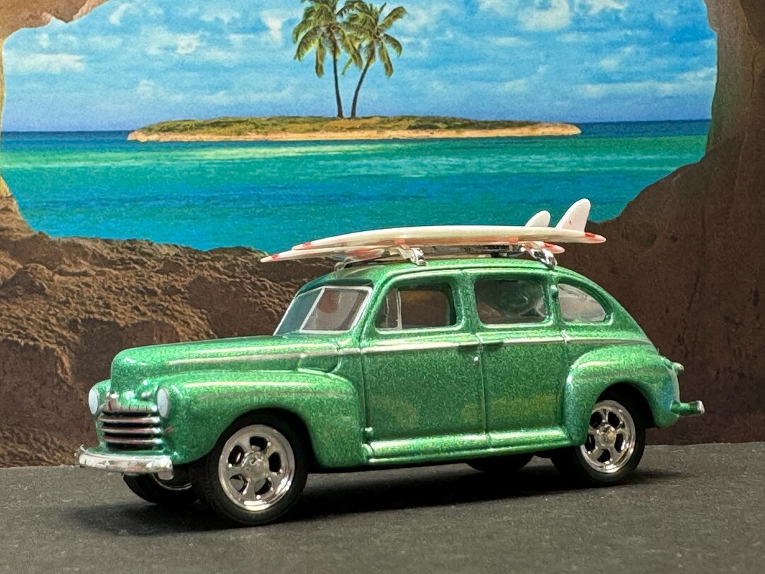 1-64 Scale / S-scale 1946 Ford Fordor Super Deluxe With Surfboards ...