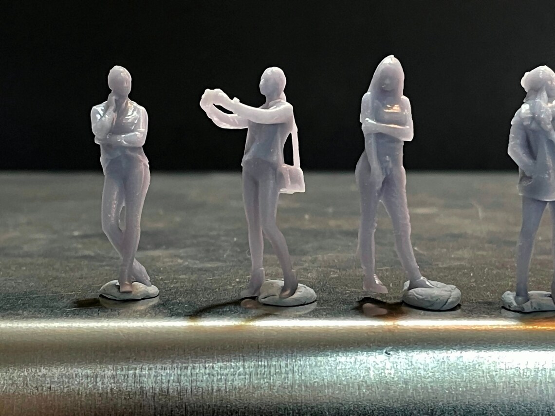 1:64 Miniature Human Figures - Resin / Unpainted - Great for Dioramas ...