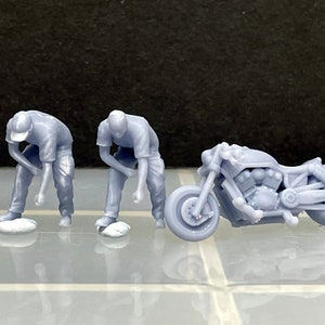 1:64 Miniature Human Figures Resin / Unpainted Great for Dioramas / Hot ...
