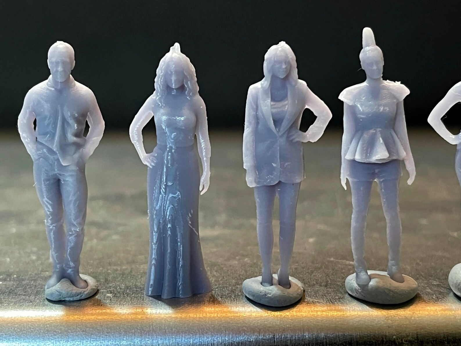 1:64 Miniature Human Figures Resin / unpainted great for | Etsy